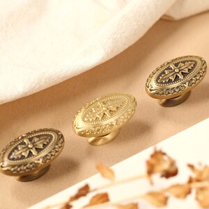 Baroque Embossed Oval Drawer Knobs Handles, Retro Cabinet Knobs ...