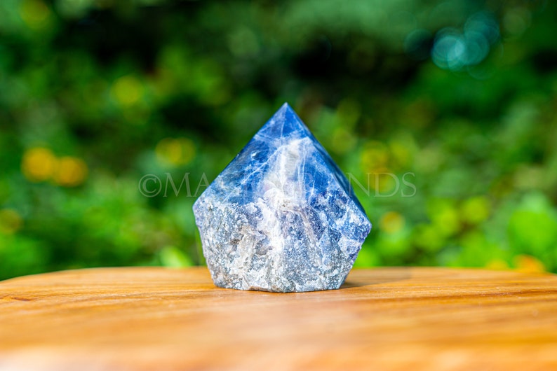 Raw Sodalite Crystal, Healing Throat Chakra Stone, Natural Blue ...