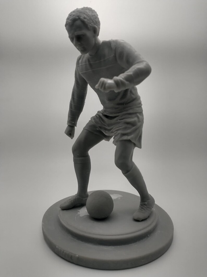 Jimmy 'jinky' Johnstone Resin Statue, Premium Hand Painted - Various ...