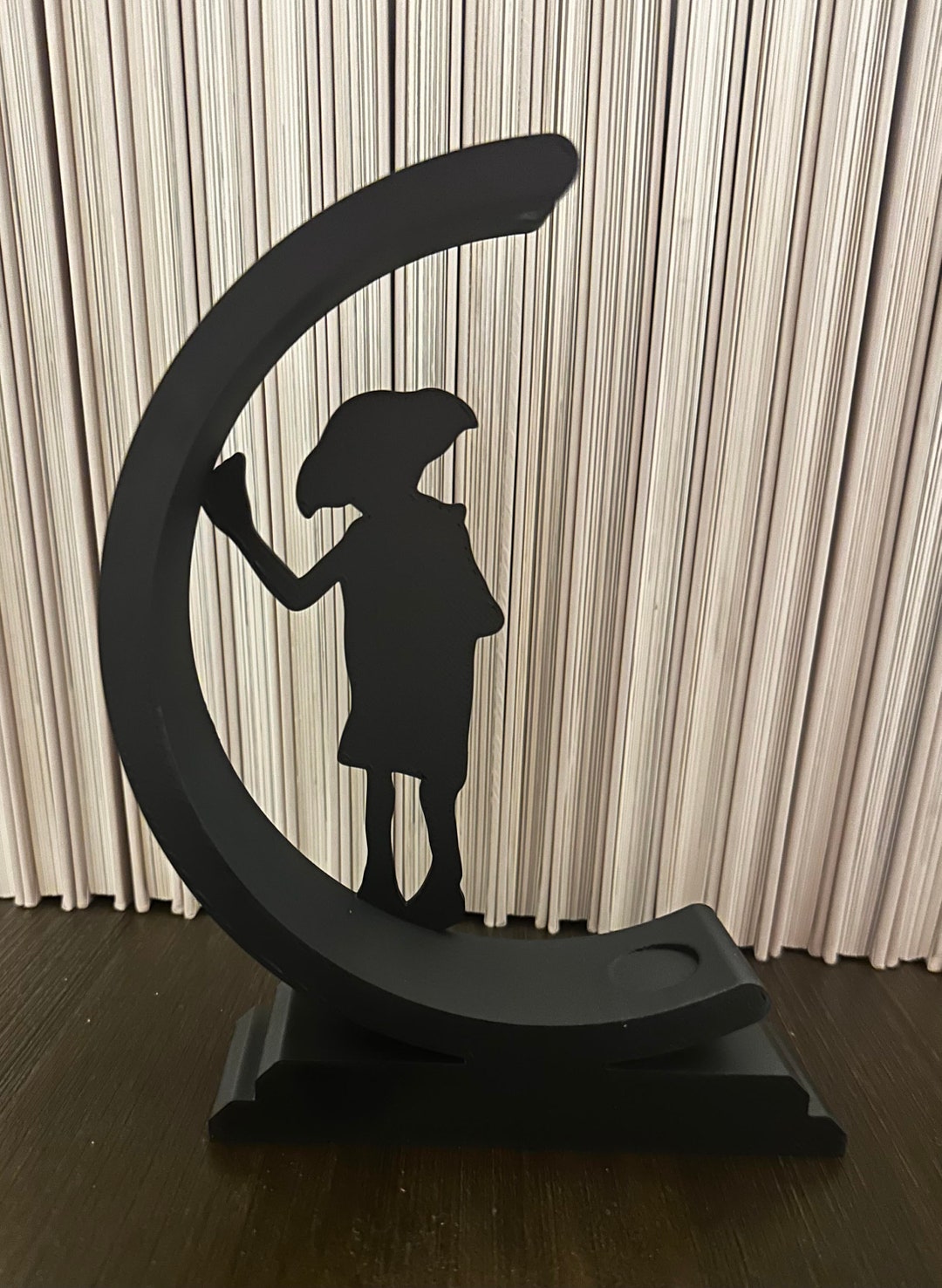 House-elf Magic Wand Stand Holder - Etsy