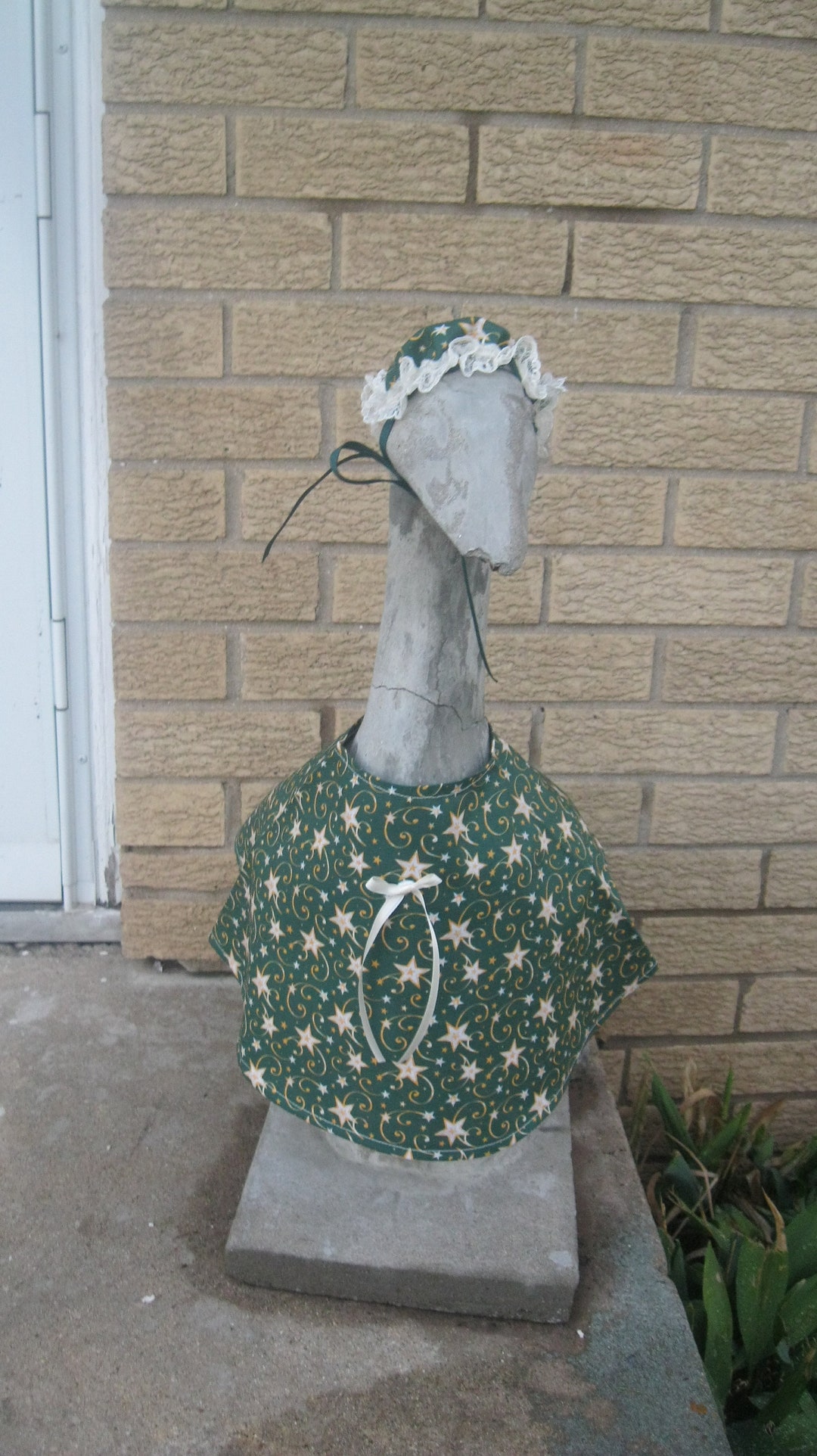 Swirl Star Green Goose Dress/goose Clothes/concrete Goose/lawn Goose ...