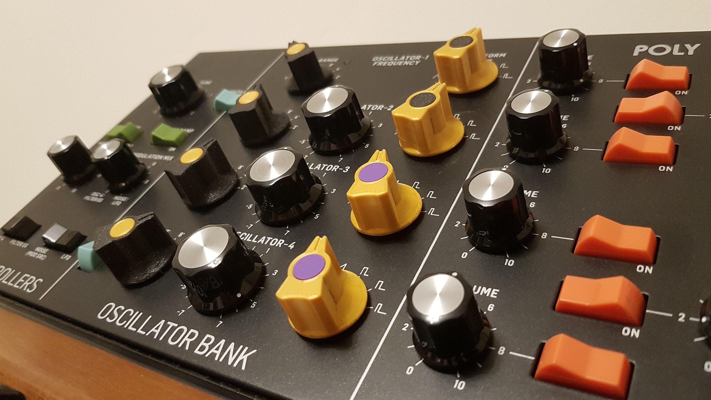 Synthluv Synthesizer Knob Set for Behringer POLY D - 8 Chicken Head Knobs - Etsy