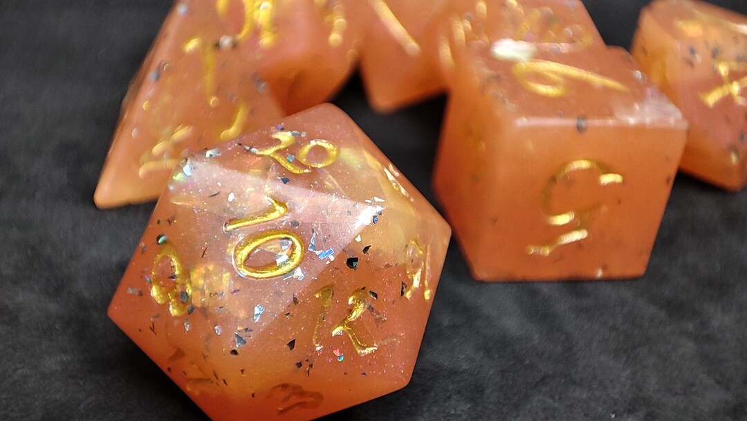 Fantasy Grapefruit: Handmade 7 Piece Mylar Orange Resin Dice - Etsy