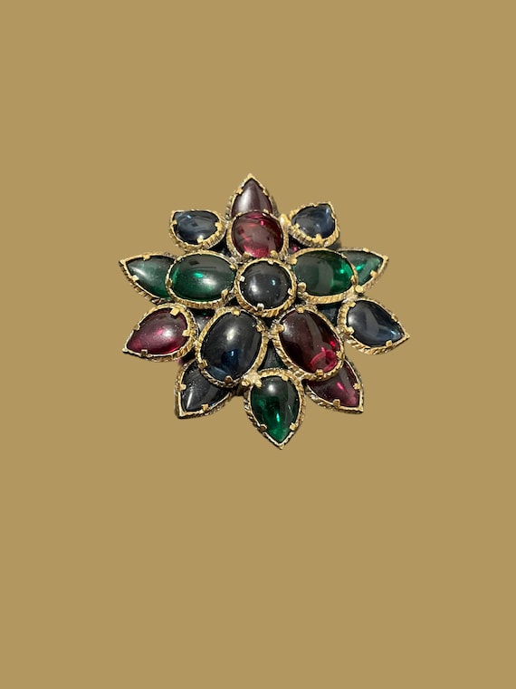 Rare Trifari Renaissance Set - Gem