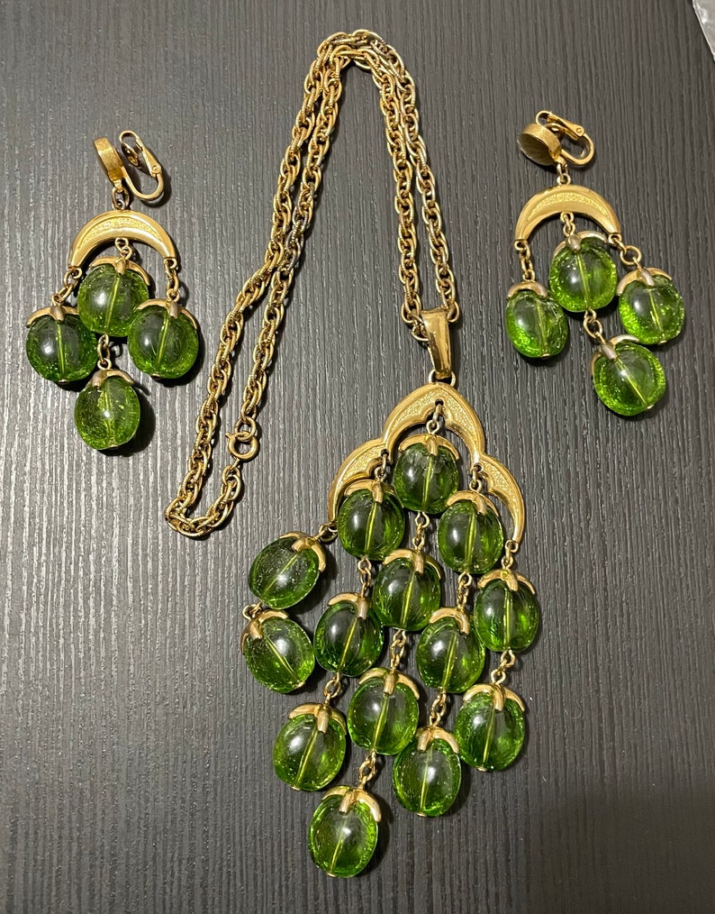 Vintage Trifari Jade Lucite Waterfall Necklace and Matching Earrings - Etsy
