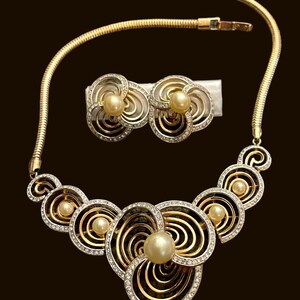 Vintage Crown Trifari Alfred Philippe Trefoil Necklace and Earrings - Etsy