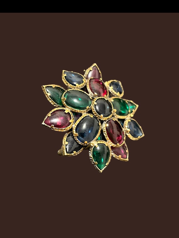 Rare Trifari Renaissance Set - Gem