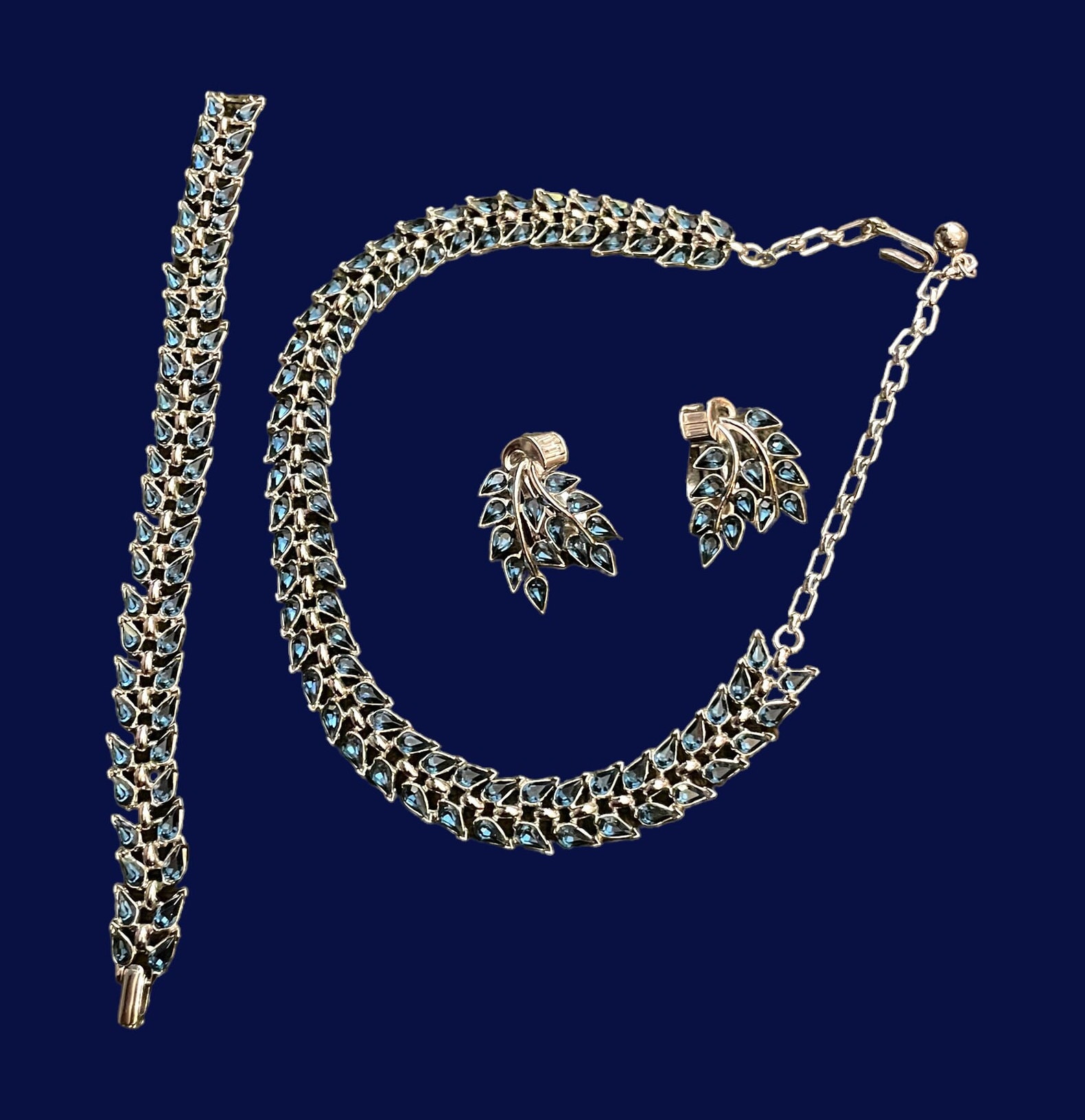 VINTAGE Crown Trifari Blue Leaves Necklace, Earrings and Bracelet Set ...