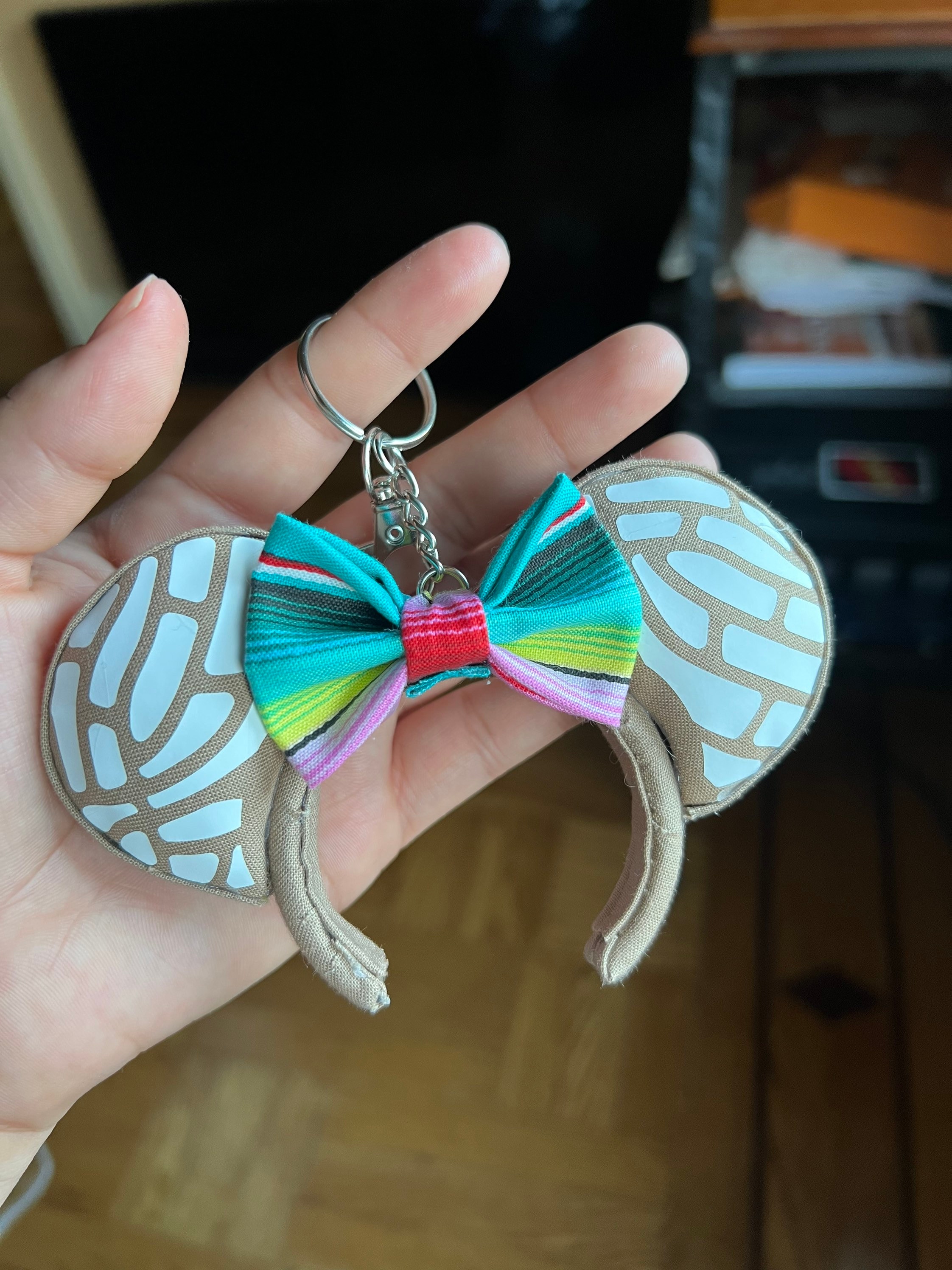 Mini Concha Ears - Etsy