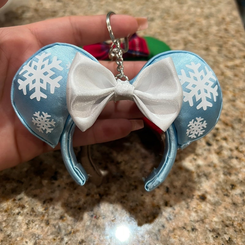 Snowflake Keychain - Etsy