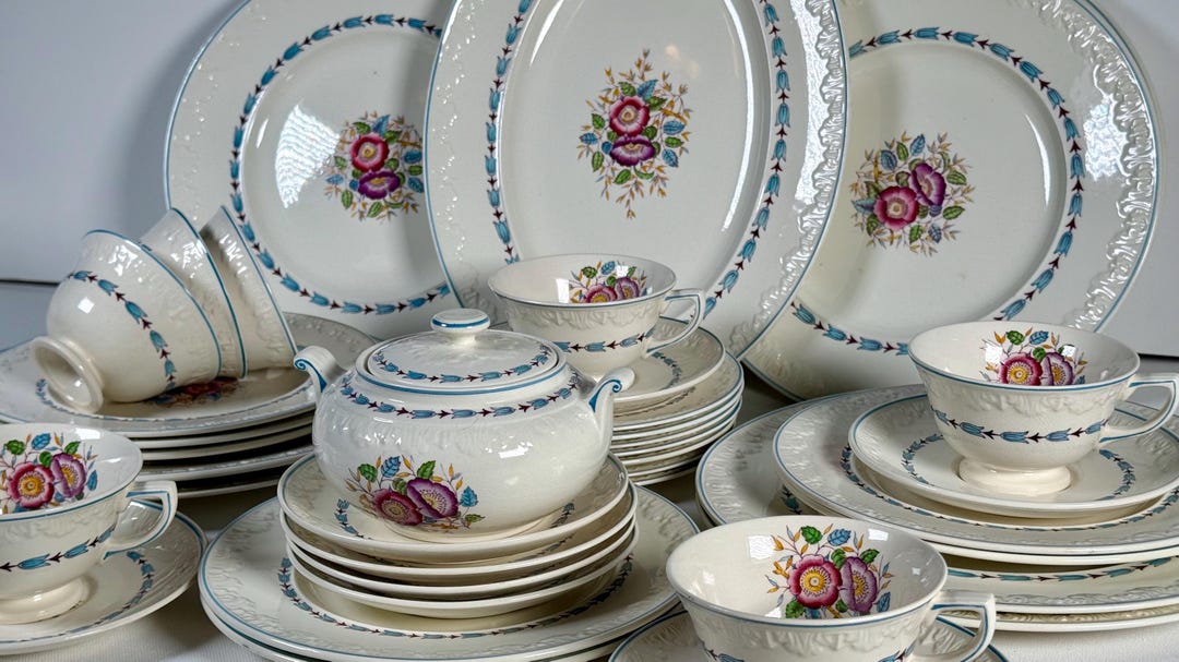 Vintage Wedgwood Evenlode Corinthian Tableware – English Floral ...