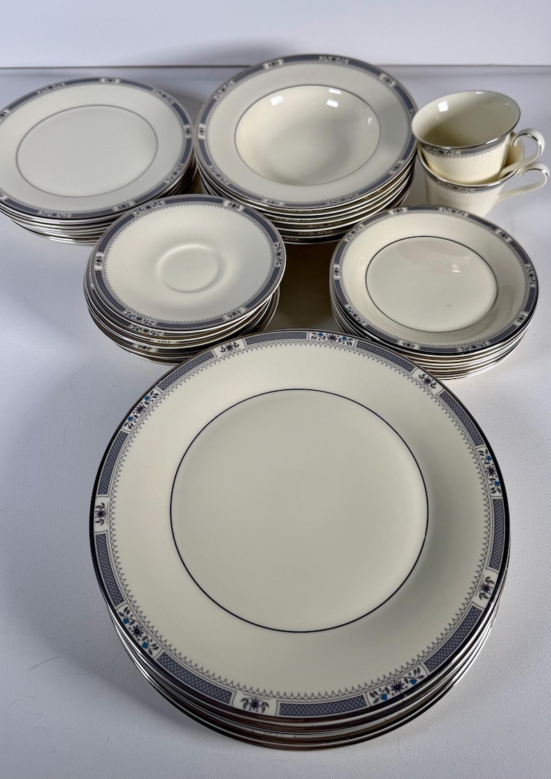 Royal Doulton Melissa Bone China Set, 1982 England, the Romance ...