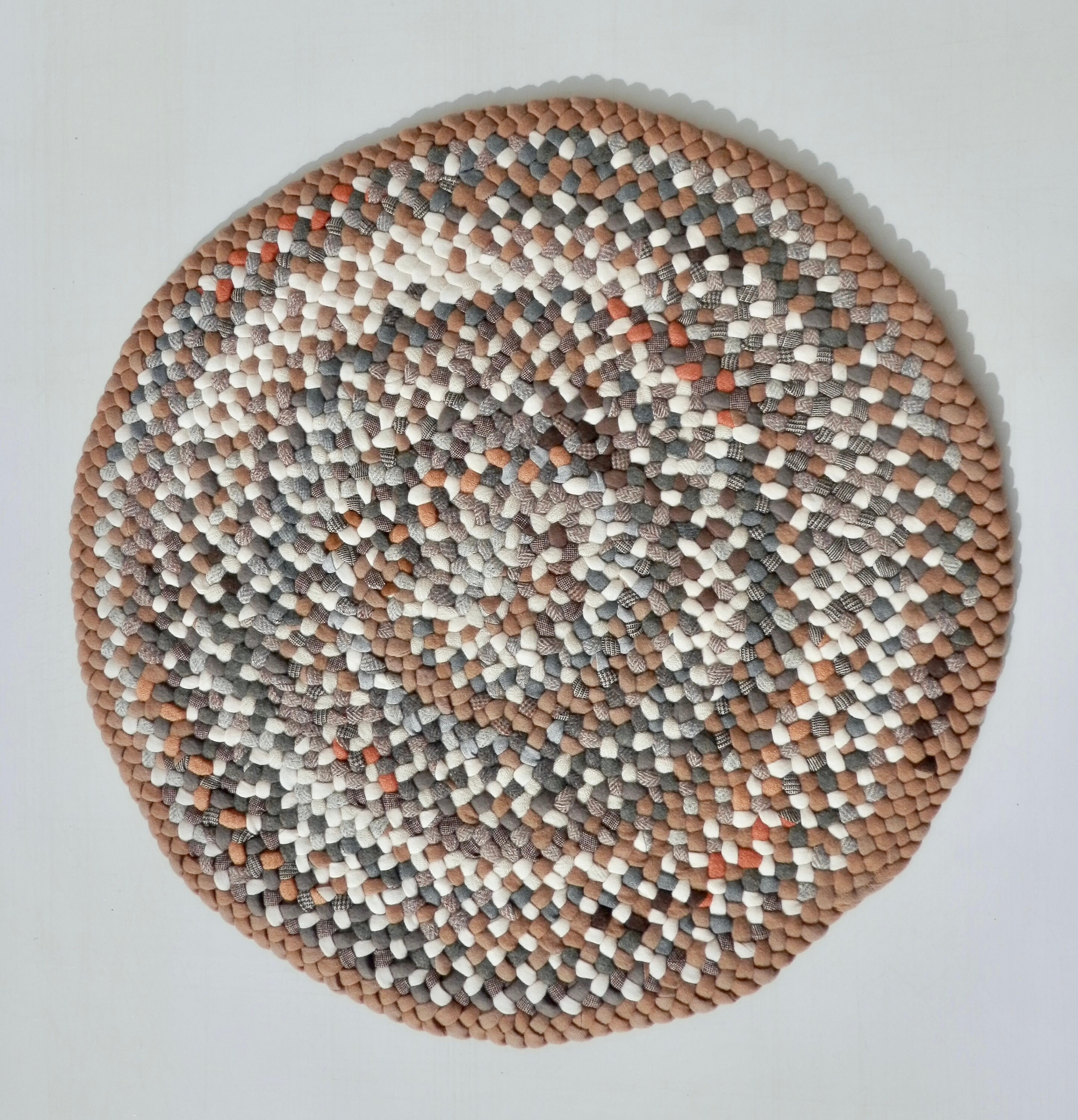Braided Rug, Hand Braided, One of a Kind, Round 29.5 X 30", Beige/cream ...