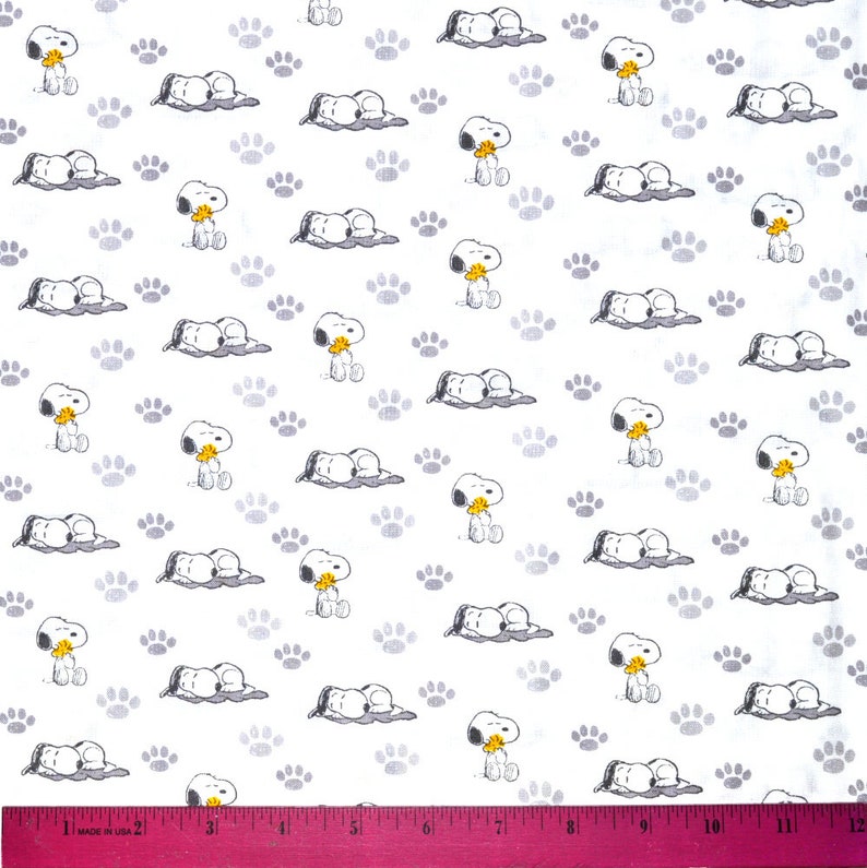 PEANUTS SNOOPY FABRIC Sold by the Half Yard for Sewing - Etsy
