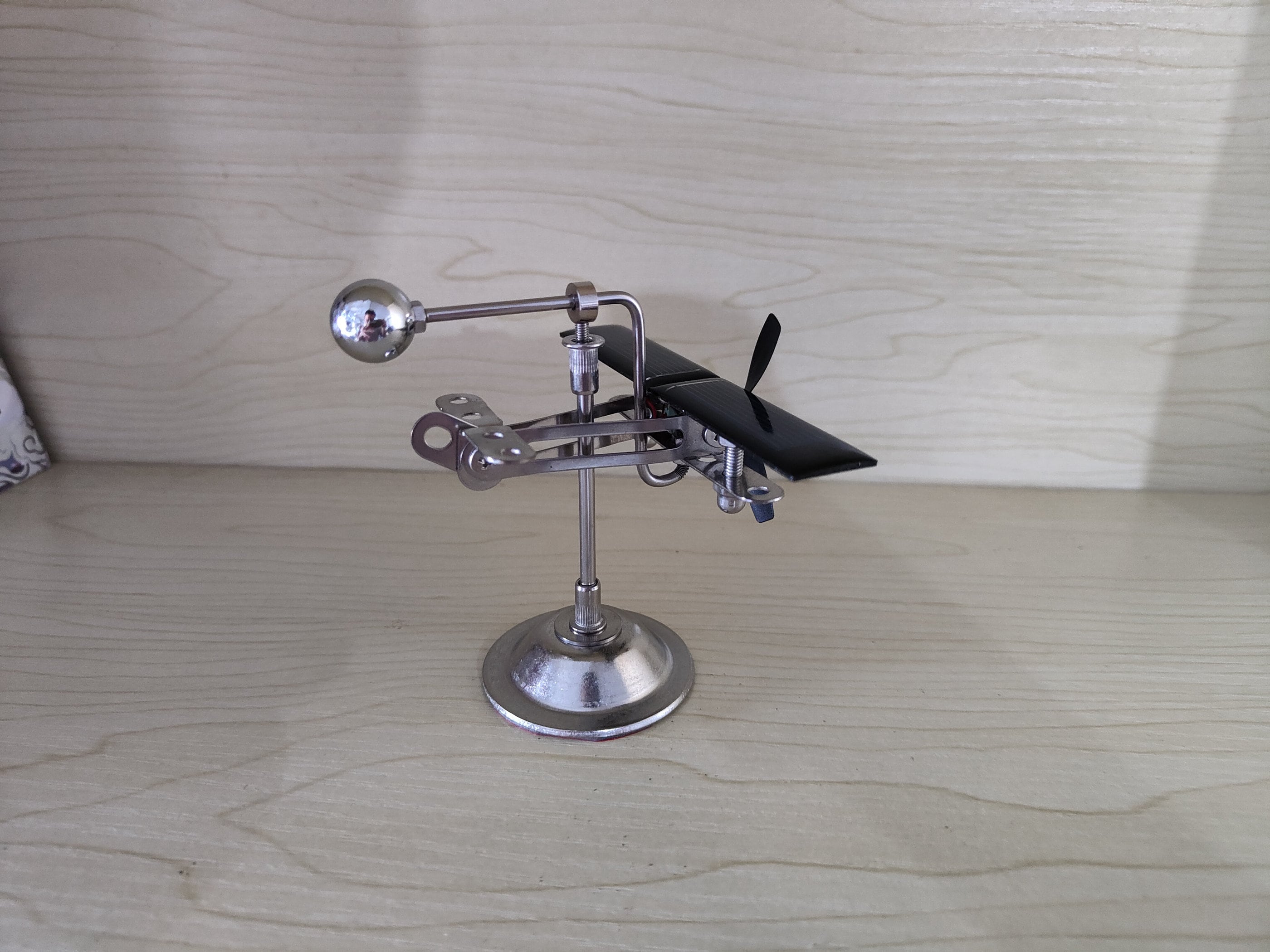 Solar Plane Kinetic Balance Toy: Metal Mechanical Art Desktop Decor ...