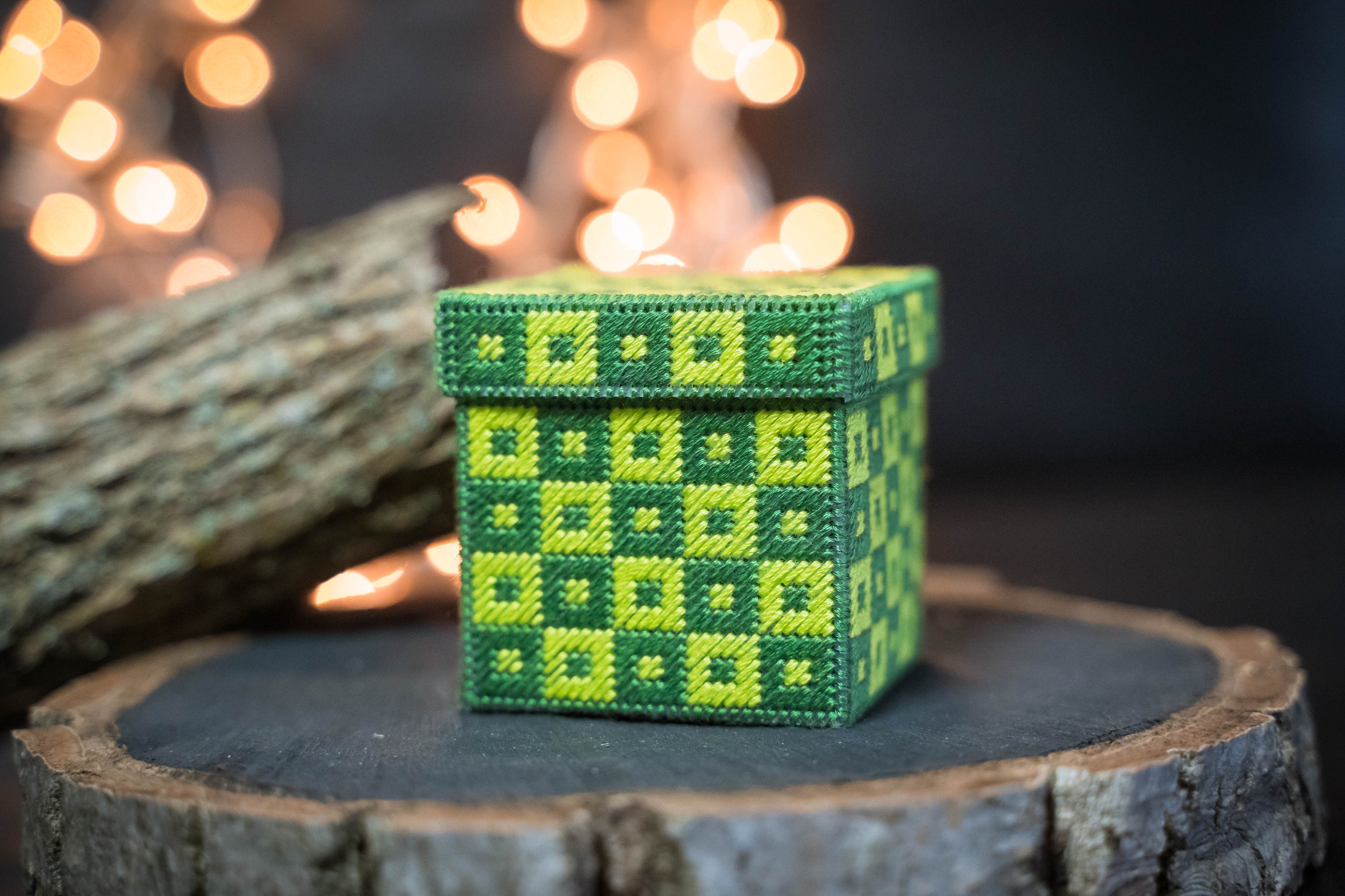 Green Squares Plastic Canvas Box Pattern, Jewelry Box PDF Chart ...
