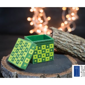 Green Squares Plastic Canvas Box Pattern, Jewelry Box PDF Chart ...