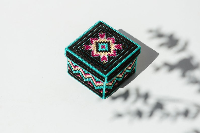 Stylish Black Plastic Canvas Box Pattern, Jewelry Box PDF Chart ...