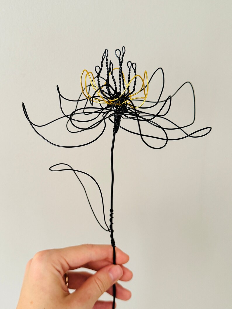 Black Gold Wire Flower / Wire Art / Flower Thing / Flower Arrangement ...