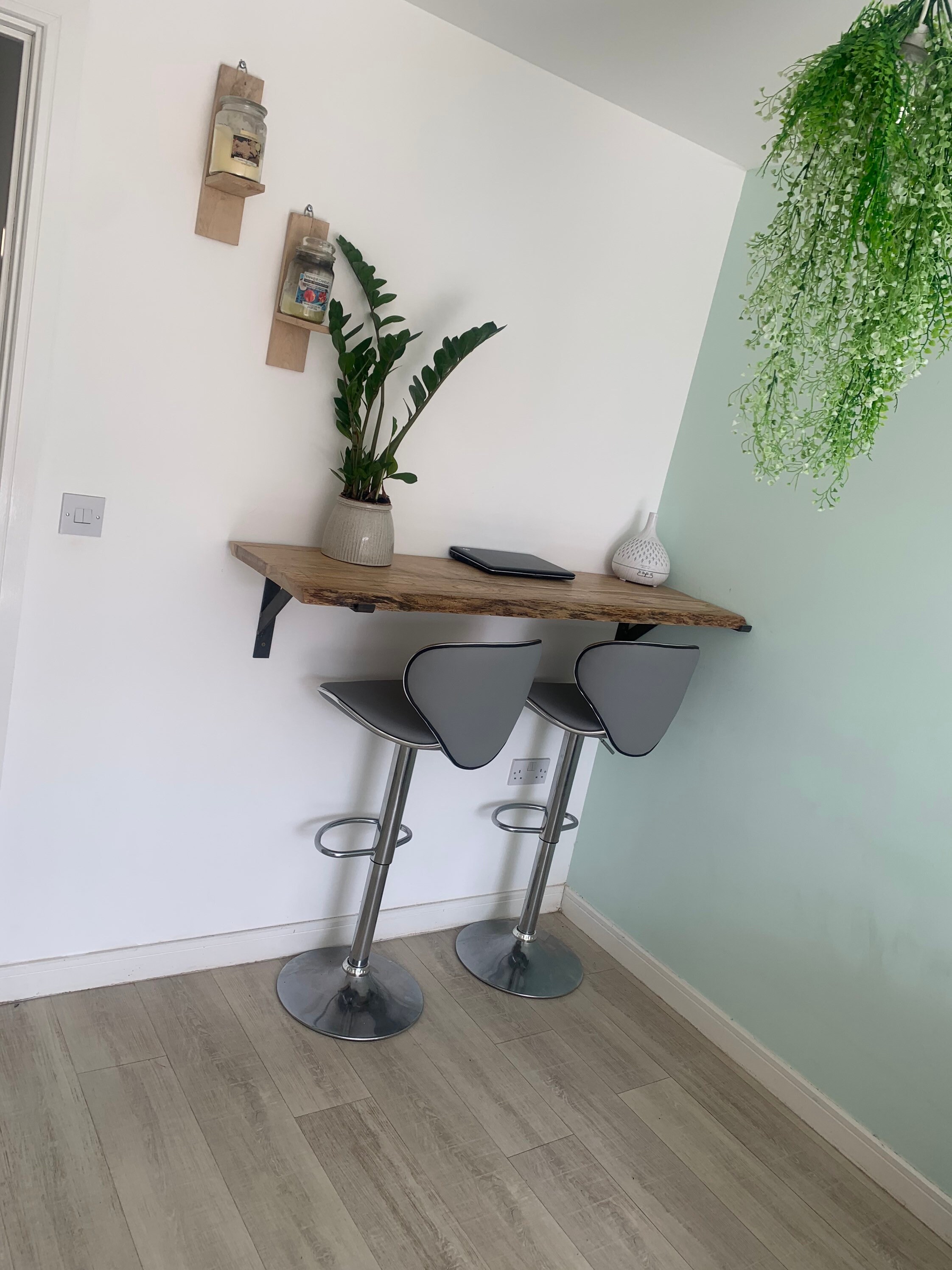 Live Edge Floating Oak Breakfast Bar - Etsy UK