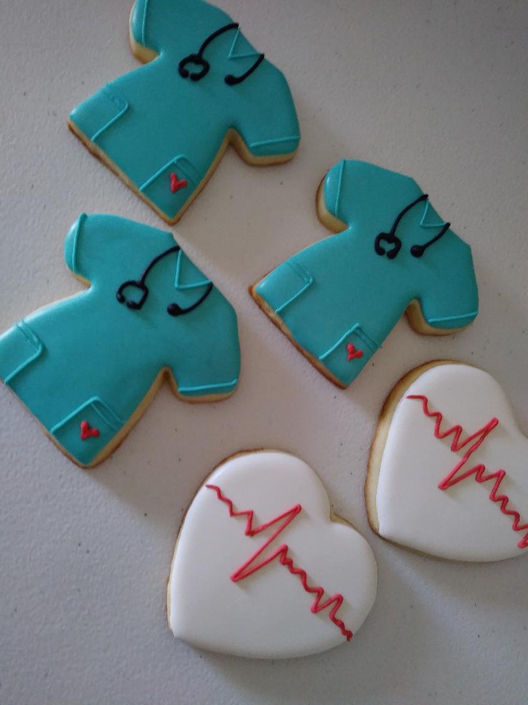 Decorated Nurse Scrubs Cookies, Nurse Themed, Heart Cookies, Medical ...