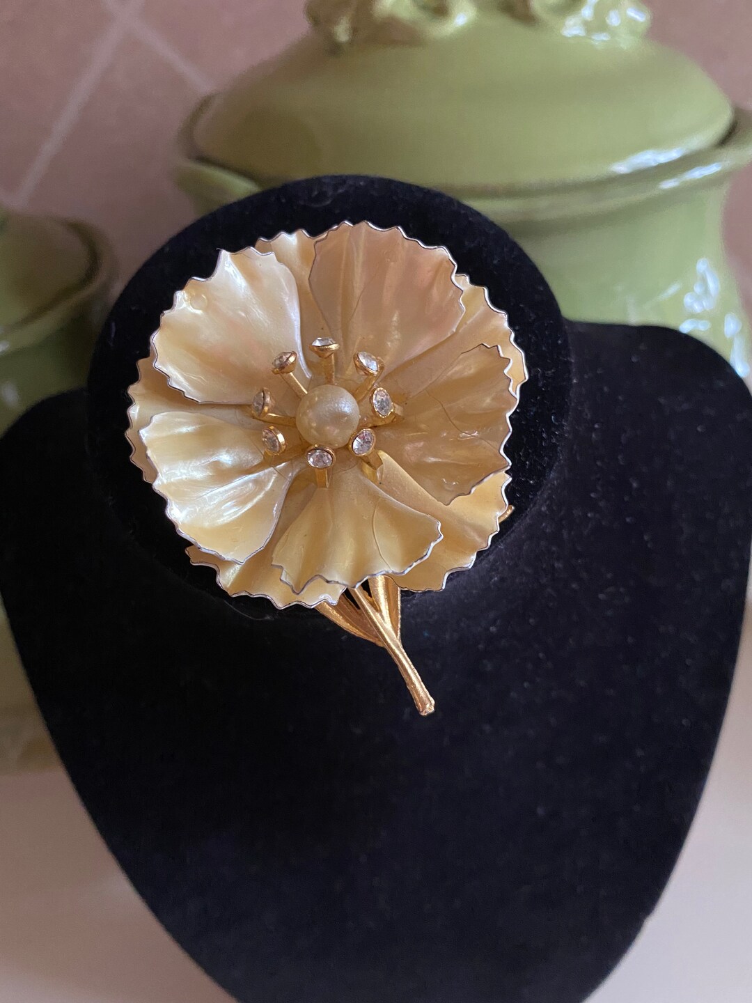 Vintage Gold Flower Pin With Gems and Pearl - Etsy