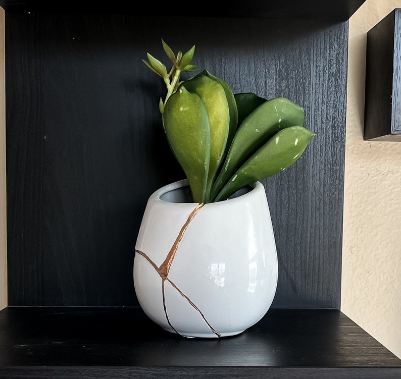 Kintsugi Planter and Artificial Plant- White Gold & Green - Kintsugi ...