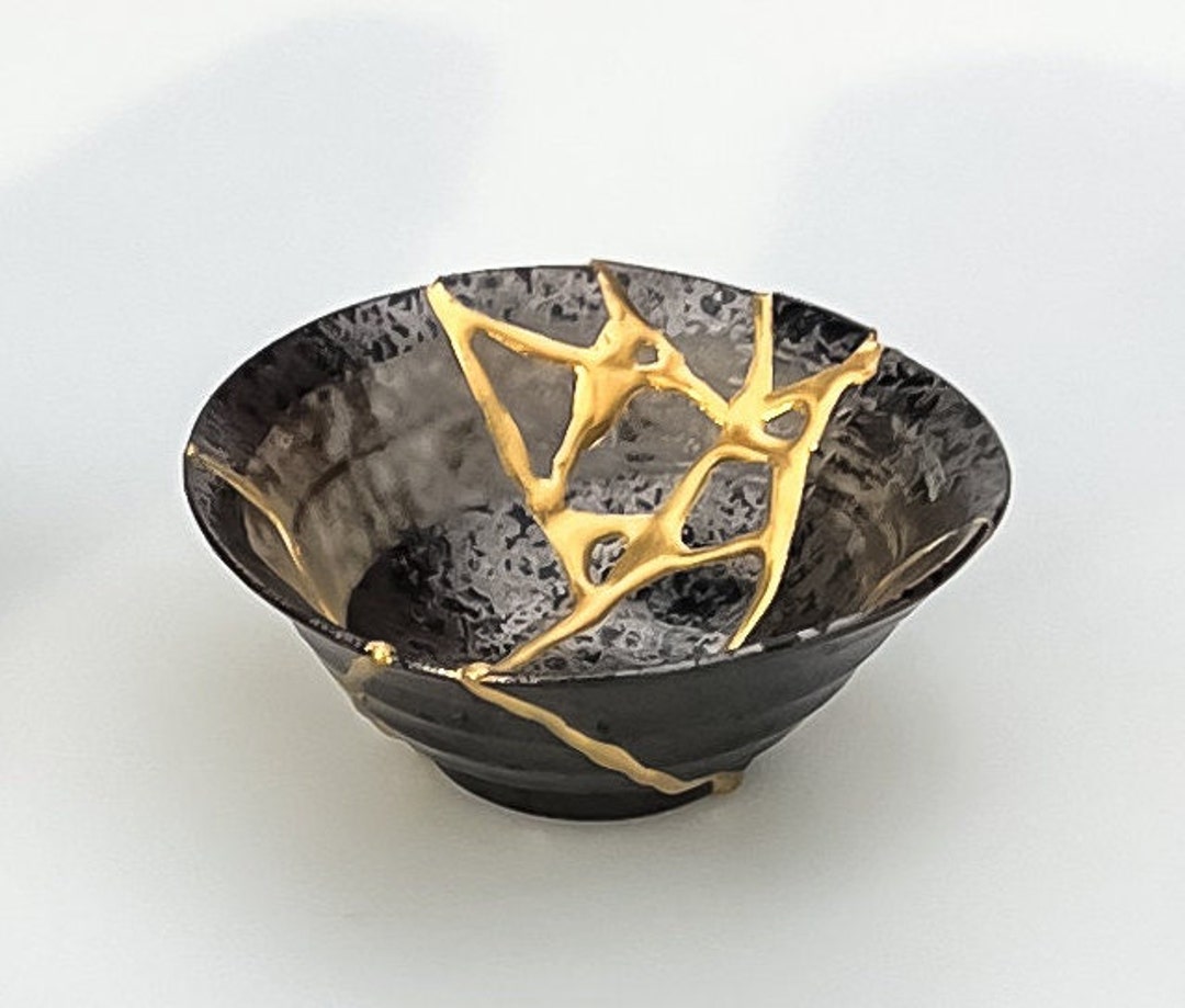 Shiny Black Kintsugi Bowl small black & Gold Kintsugi - Etsy