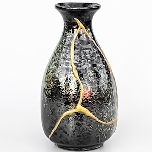 Real Kintsugi Sake Bottle - Kintsugi Bottle - Kintsugi Vase - Black ...