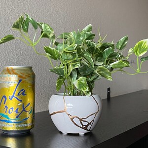 Kintsugi Planter W Artificial Plant - White & Gold - Kintsugi Flower ...