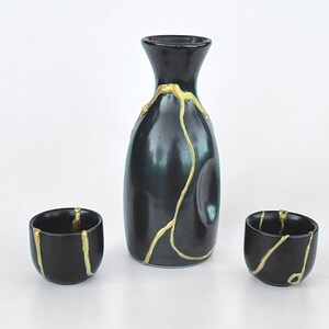 Kintsugi Sake Bottle and Kintsugi Cups - Kintsugi Bottle - Kintsugi ...
