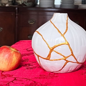 White Kintsugi Vase - Home Decor -gold Repair - Artificial Flowers ...