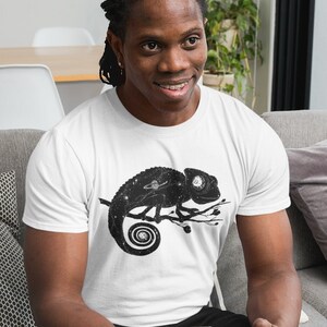 COSMIC CHAMELEON SHIRT Funny Tshirt Chameleon Short Sleeve Tee Science ...