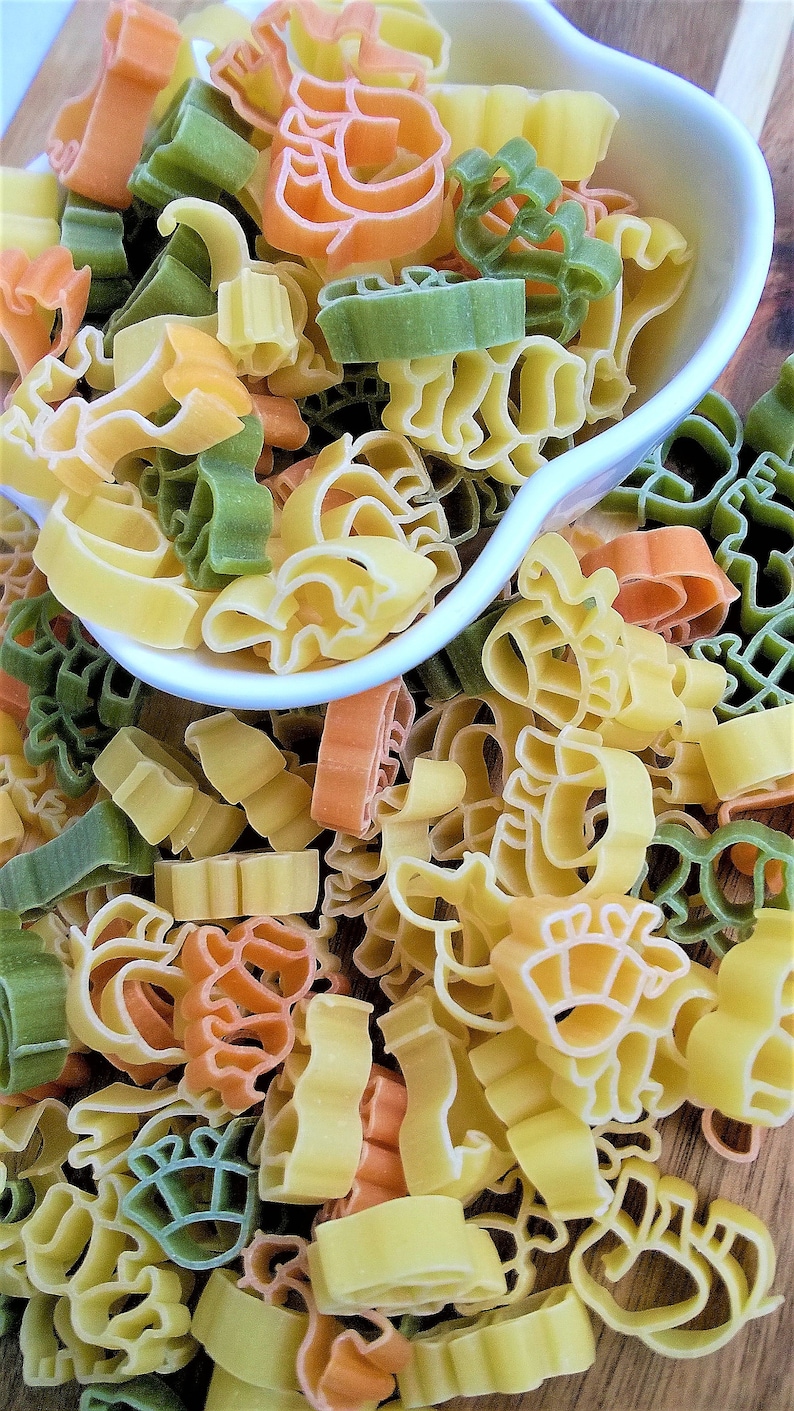 Organic Zoo Pasta, Tomato and Spinach , SPAGHETTI Coloured Pasta, ZOO ...