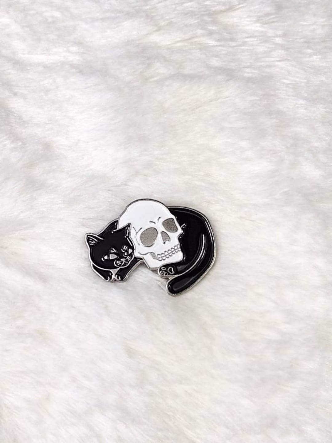 Black Cat and Skull Enamel Pin - Etsy