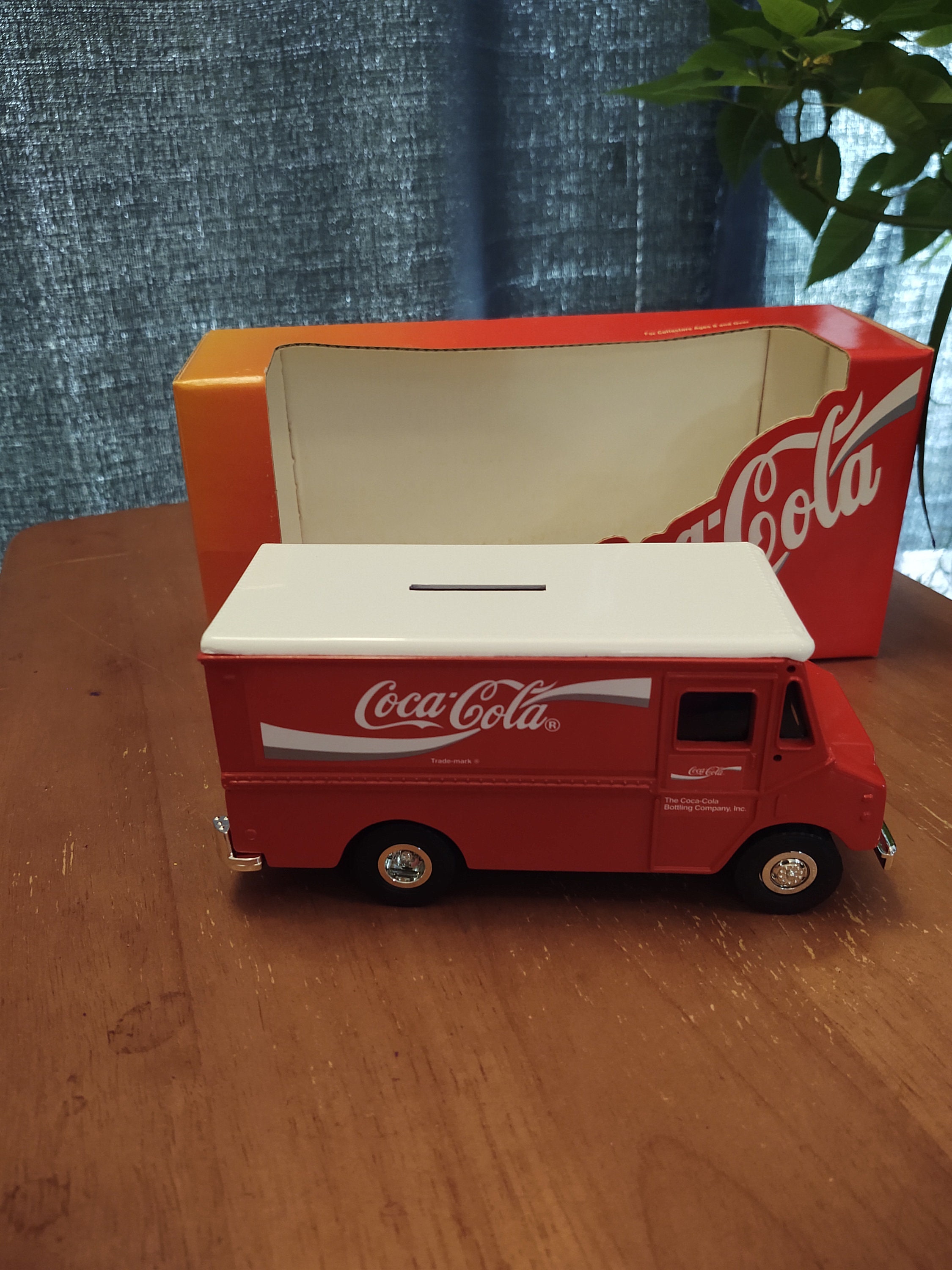 ERTL Diecast Metal Coca-cola Stepvan Bank - Highly Detailed Replica ...