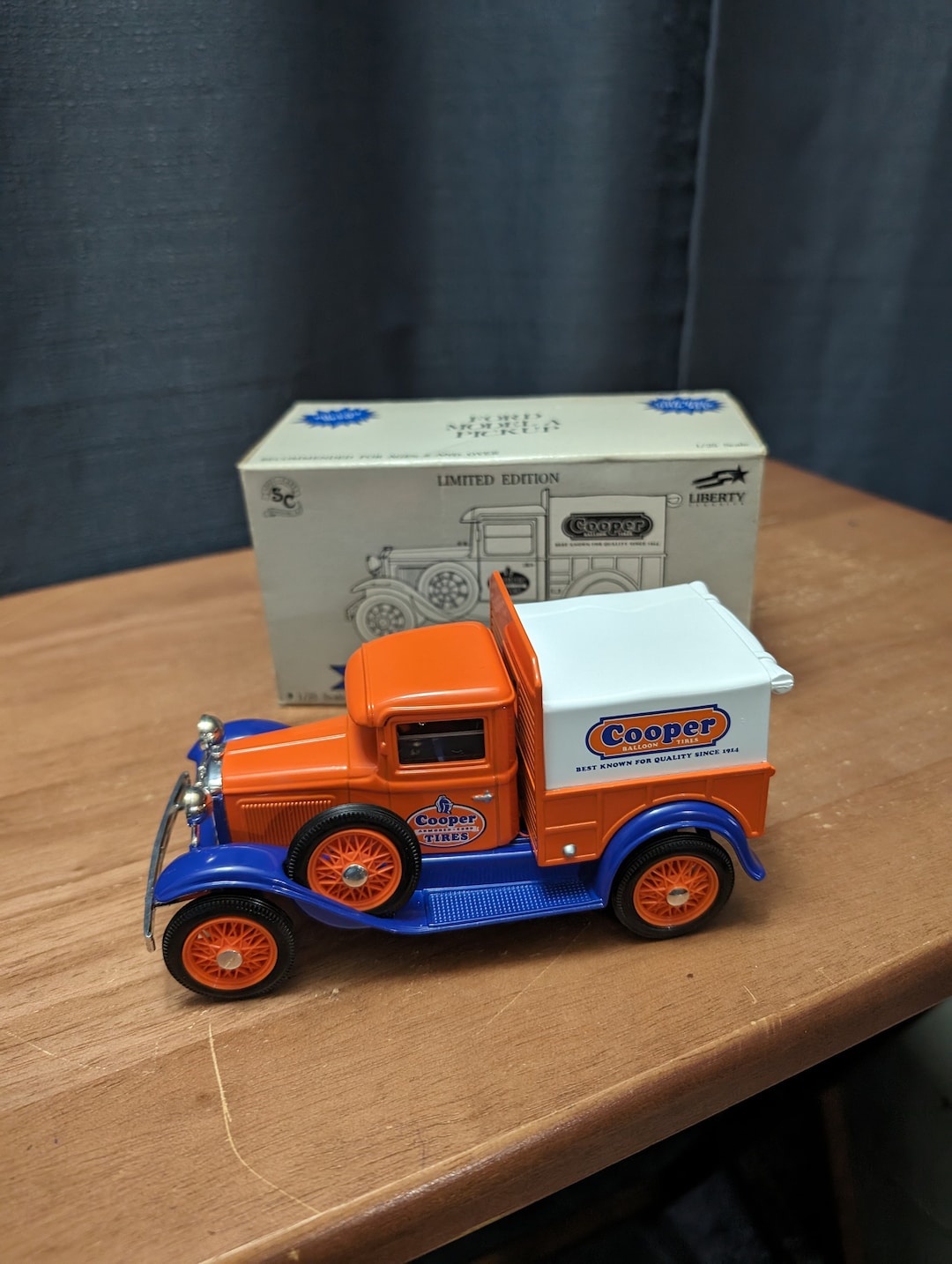 Liberty Diecast Metal Replica Ford Model A Pickup Locking Coin Bank ...