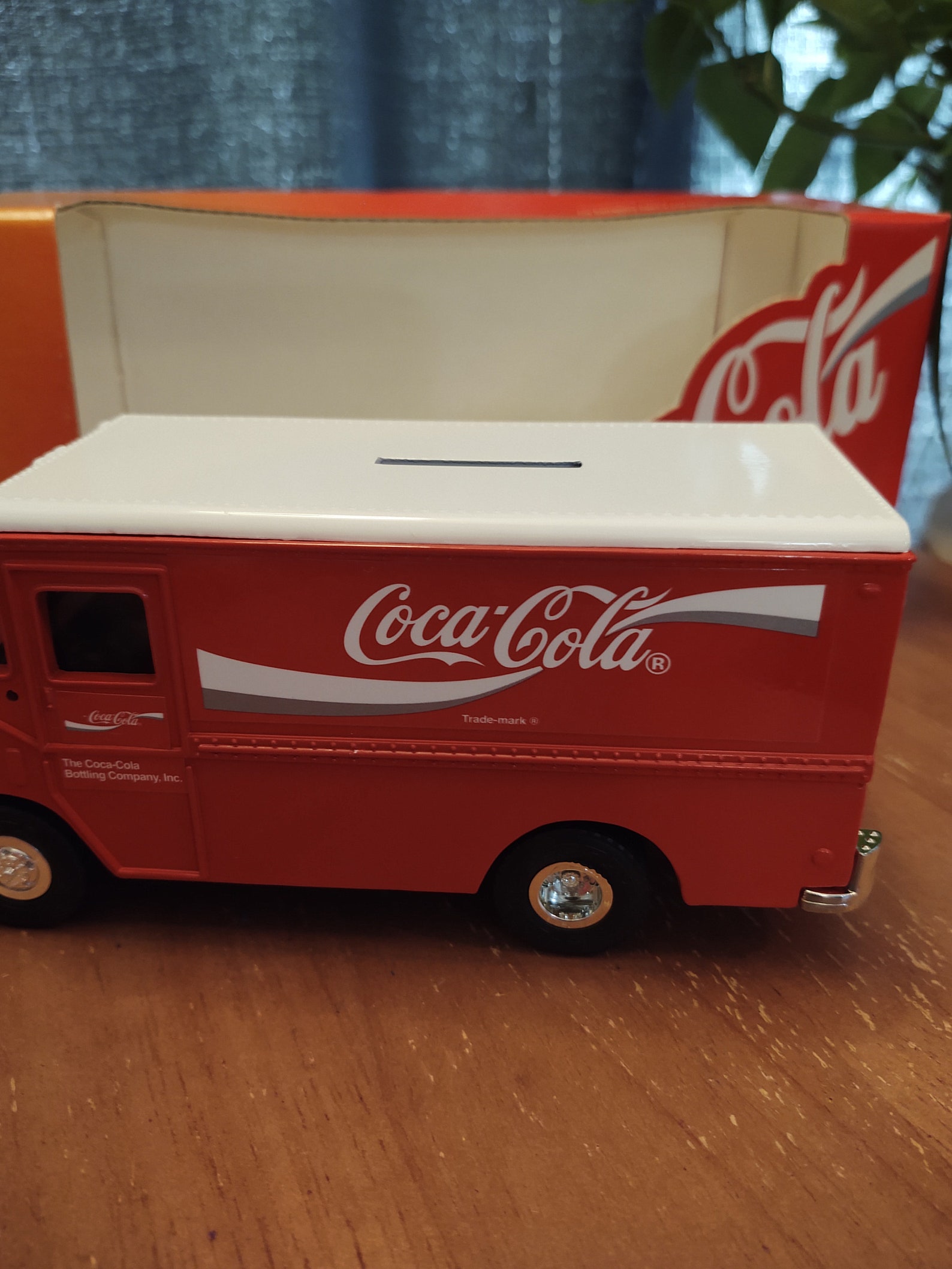 ERTL Diecast Metal Coca-cola Stepvan Bank - Highly Detailed Replica ...
