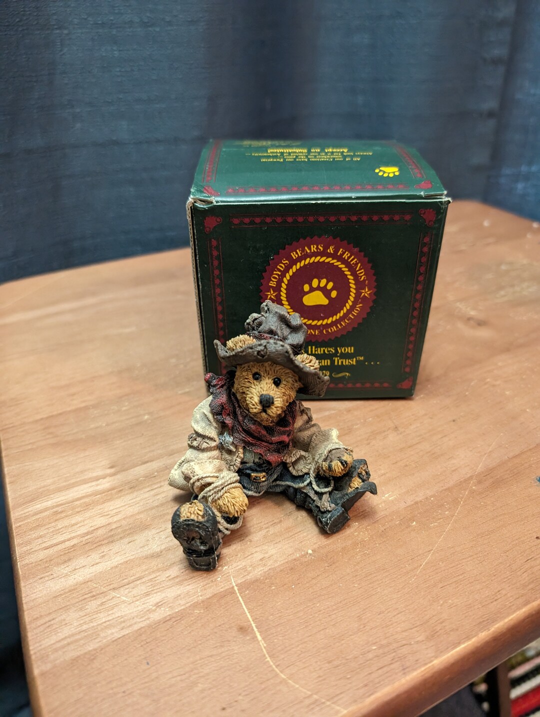 1994 Boyds Bear - the Bearstone Collection - "hop-a-long...the Deputy ...