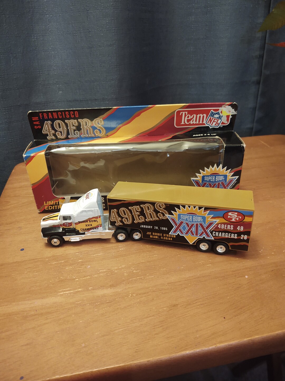 Matchbox White Rose Collectible Team NFL Vehicle;san Francisco 49ers ...