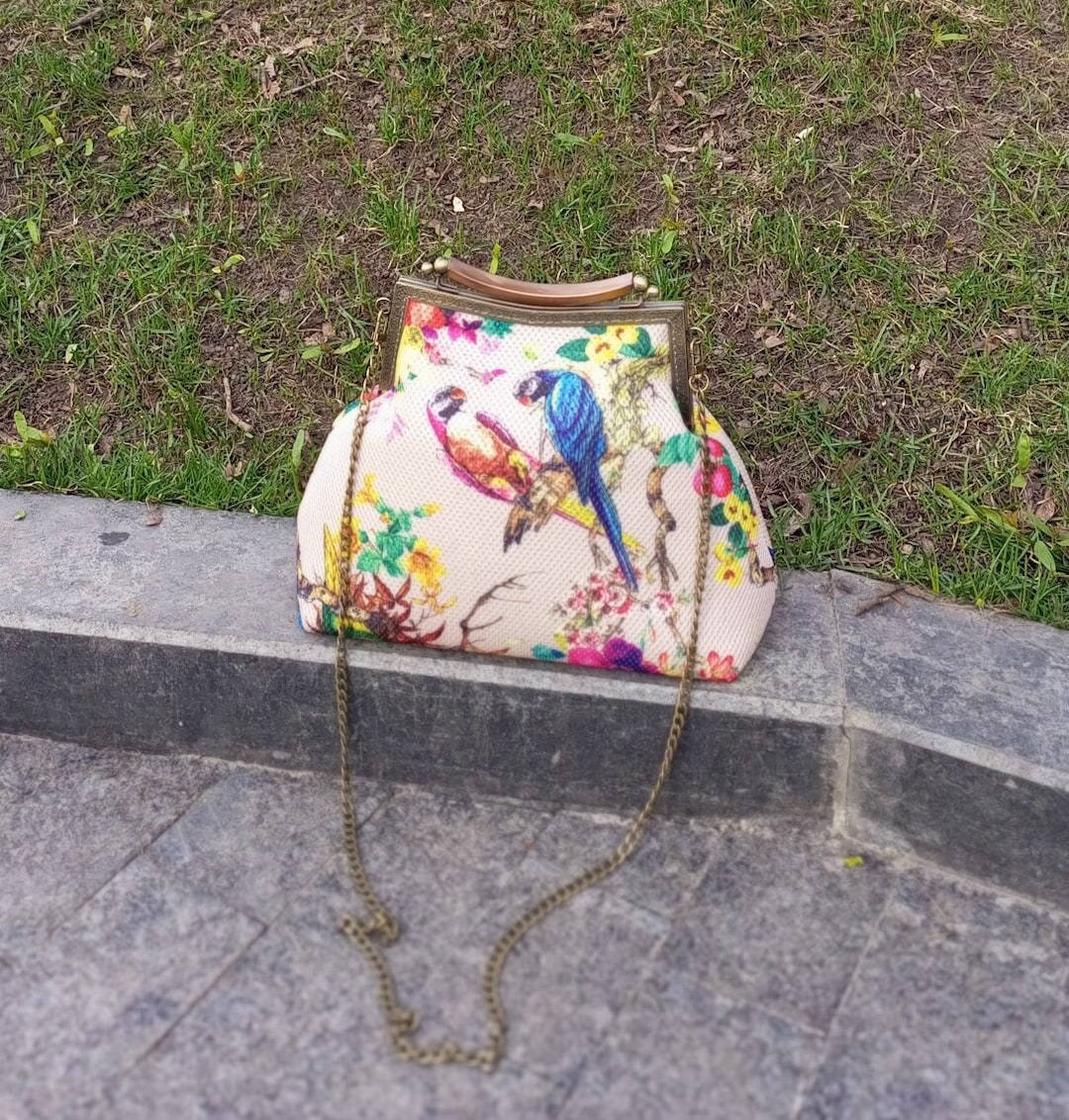 Paradise Birds Bag Vintage Clasp Bag Kisslock Bag Colorful Birds Bag ...