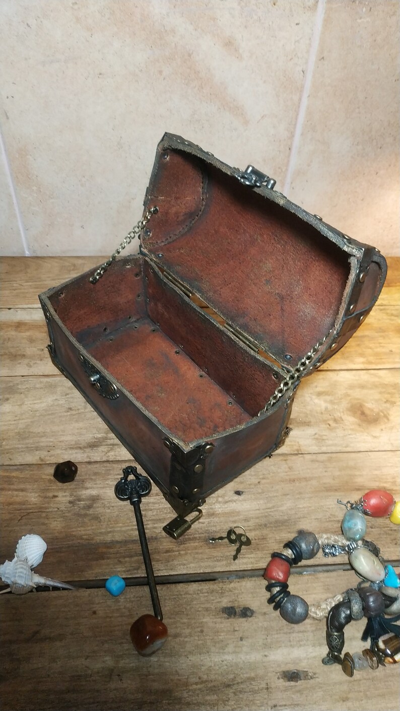 Leather Rusty Chest Aged Keepsake Trunk Rustic Trinket Box Pirate Chest ...