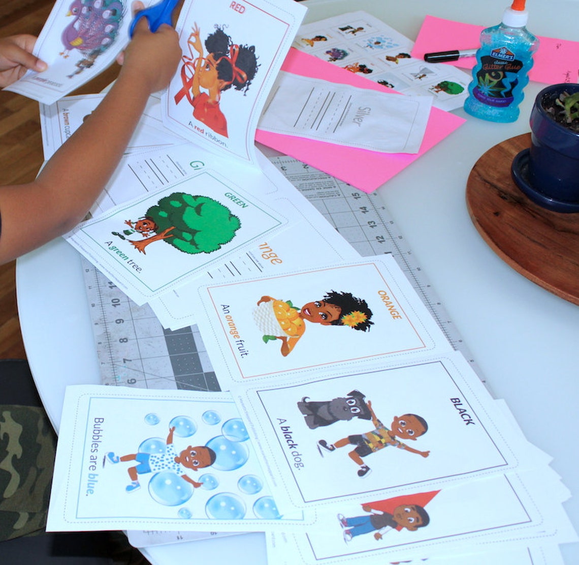Colors in A Flash! Printable African-american Flash Cards | Preschool ...