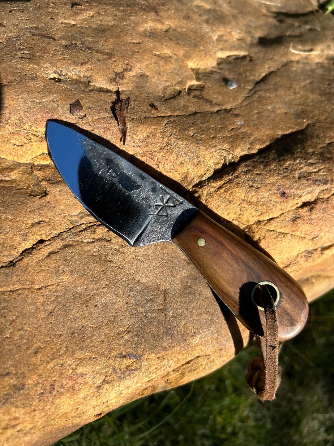 Walnut Bumblebee Knife - Etsy