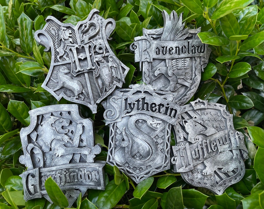 NEW Wizard House Plaque Crest Crests Sign Wall Art Home Decor Gift ...