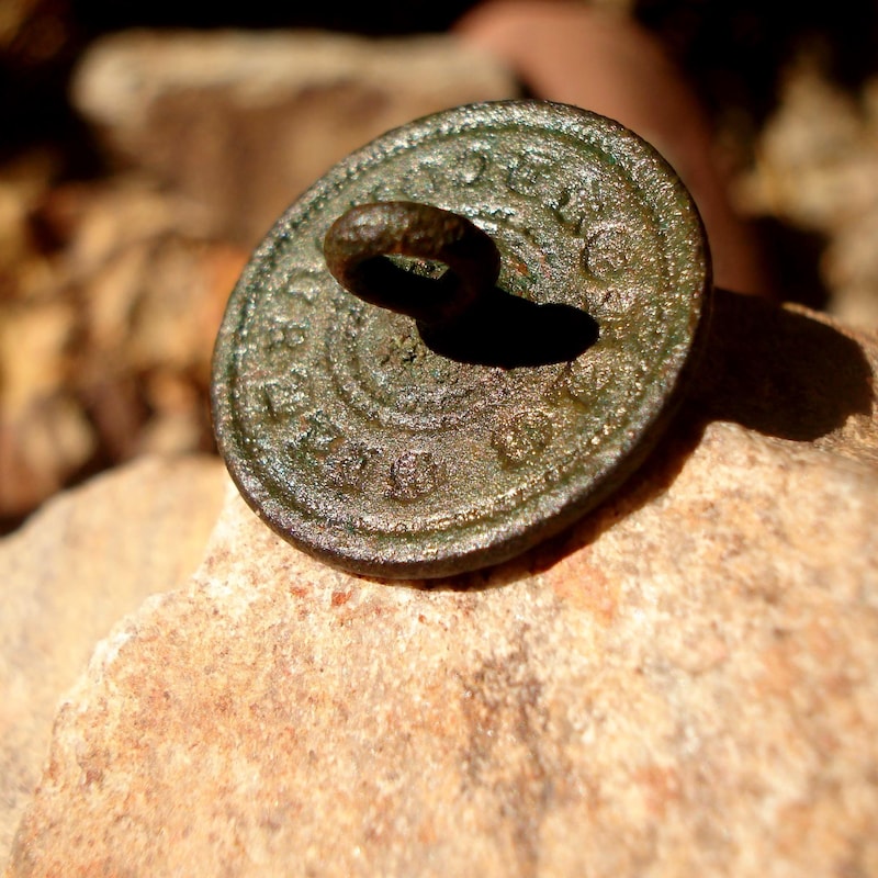 Colonial Buttons - Etsy