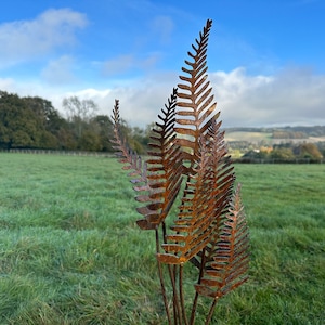Rustic Rusty Metal Fern Leaf Sculpture Art Flower Garden Landscape ...