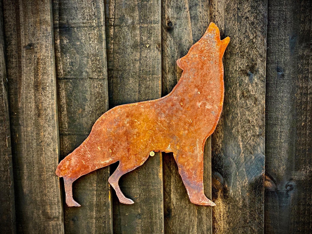 Small Exterior Rustic Rusty Wolf Howling Animal Garden Wall Hanger ...