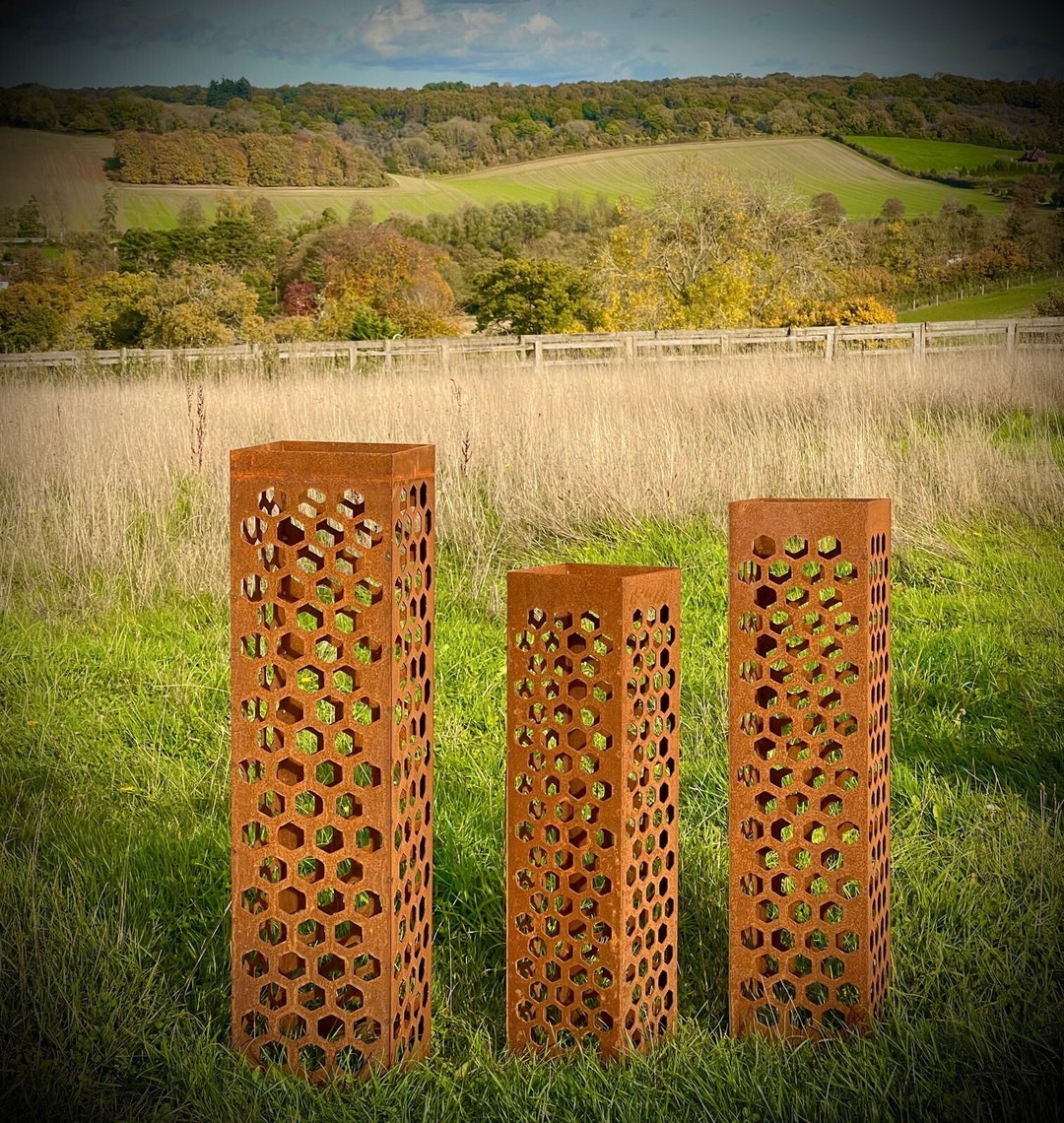 Rustic Rusty Metal Honeycomb Pattern Garden Columns Landscape Design ...