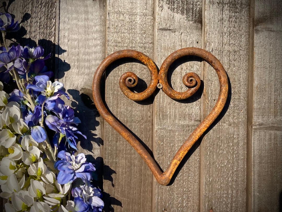 Rustic Rusty Metal Heart Scroll Swirly Curly Love Heart Sign Gift ...